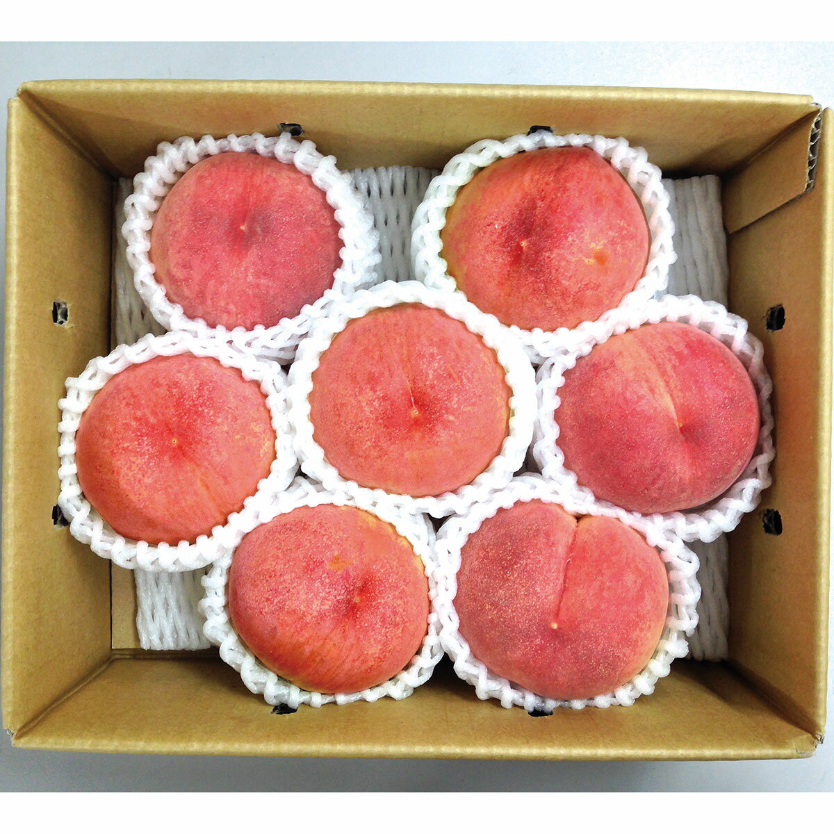 ●内容量：約1.8kg(6〜8個)7月下旬〜8月上旬 きめ細やかな果肉とまろやかな甘味の果汁。おいしい桃をお届けします。 ※商品画像はイメージです。 ※賞味期間は製造・加工日より180日未満の商品について記載しており、180日以上の商品は記...