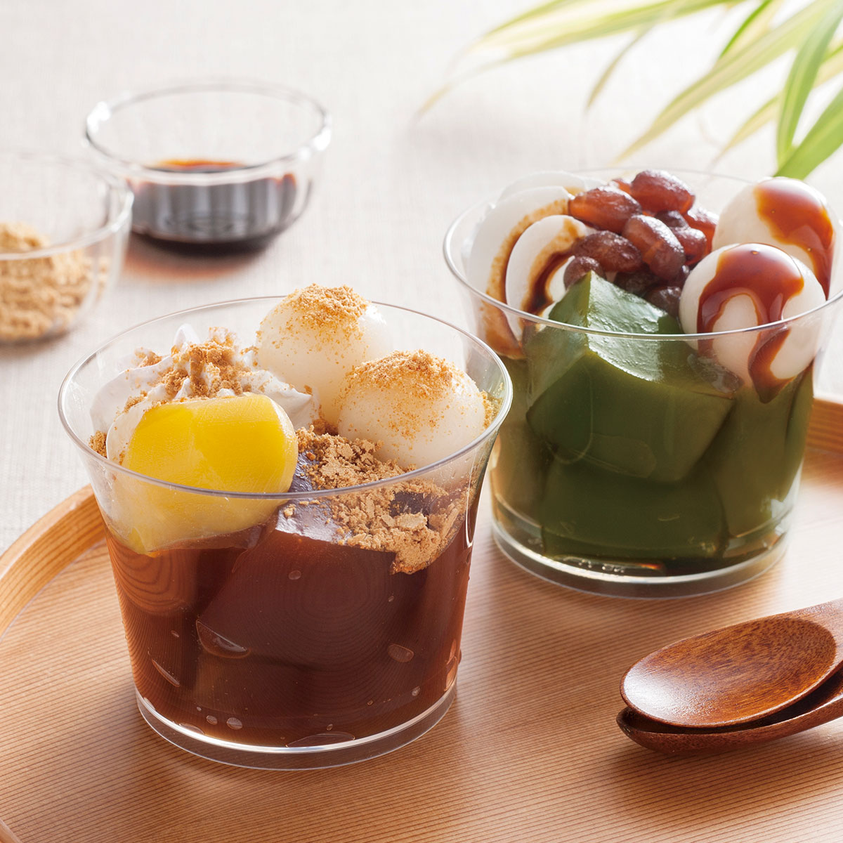 ●内容量：黒糖わらびぱふぇ(きな粉付き)・抹茶わらびぱふぇ(黒蜜付き)×各3(計6)●賞味期間： 冷凍90日 黒糖と抹茶2種類のわらび餅に白玉・ホイップクリームなどをトッピングしたひんやり和スイーツ。 ※商品画像はイメージです。 ※賞味期間...