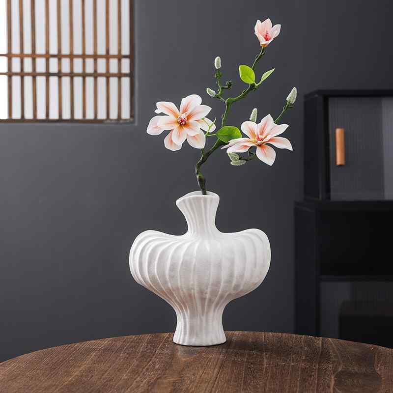 ・主な素材: 陶器・スタイル: 欧式・表面加工: 上釉・釉薬: 色釉・カラー展開: 禅風黒、檸檬黄、磨砂白、磨砂紅