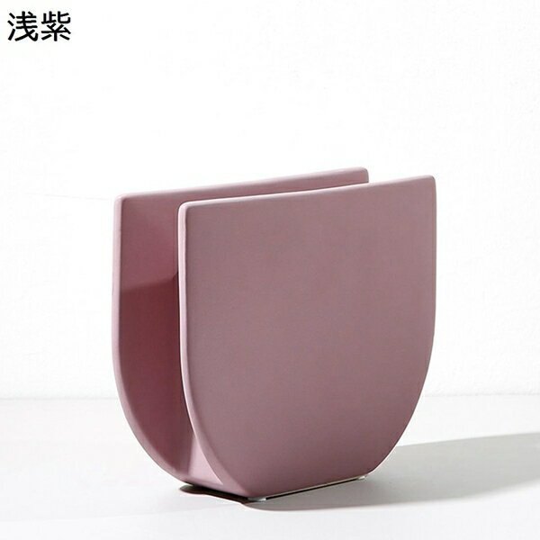 　　　 ◆◇◆人気の秘密◆◇◆ 素材：セラミック 滑らかな入り口：瓶の入り口は研磨処理を経て、丸く滑らかで手を傷つけない。 滑り止めな瓶の底：瓶の底は微々凹み、?放は更にしっかりしていて、生け花は倒れにくい。 適用シーン：ティーテーブル、オ...