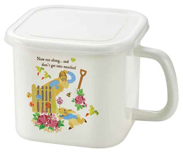 こちらは「ホーロー製 味噌ポット（シール蓋）」1つのお値段です。ピーターラビット　ホーローキッチンシリーズ　ホーロー製 味噌ポット（シール蓋） こちらはしっかりした作りの角型ストッカーです。取っ手が付いているので、冷蔵庫からも出しやすくとて...