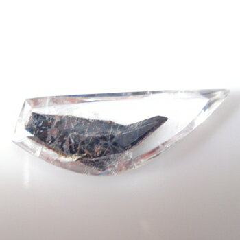 重量：約33.72cts サイズ：写真参照 産地：ブラジル 説明：【マイカ（雲母）】の入ったクォーツを【父の日】特別価格にてご提供!! 雲母の表面が虹色に輝く!!