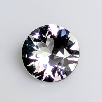 重量：約1.50cts サイズ：約7.5mm 産地：タンザニア 説明：【非加熱ナチュラル】のバイカラータンザナイトを【夏のボーナスセール】特別価格にてご提供!! タンザナイトのほとんどが加熱処理されていますが、こちらの商品は非加熱で美しいで...