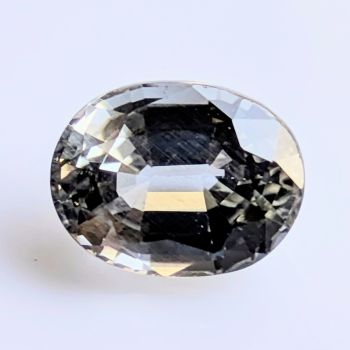 重量：約2.92cts サイズ：約7.3×9.5mm 産地：スリランカ 説明：【アイスブルーグリーン】シリマナイト（フィブロライト）を【芸術の秋】特別価格にてご提供!! ファセットカットでアイスブルーグリーンがさえわたるルースです!! ルー...