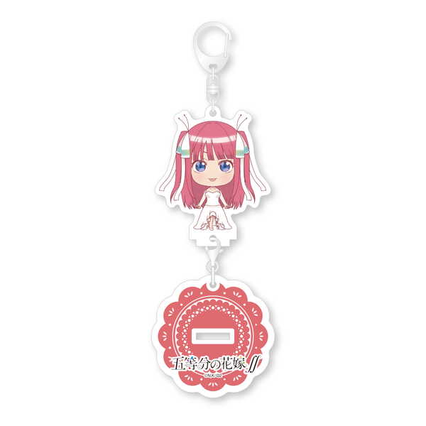 ＜商品名＞五等分の花嫁∬ アクリルスタンドマスコット 中野二乃＜商品内容＞「五等分の花嫁∬」より、アクリルスタンドマスコットが登場！中野家の五つ子が、愛らしい花嫁姿の描き起こしSDになりました！マスコットとして鞄等につけるも良し、アクリルス...