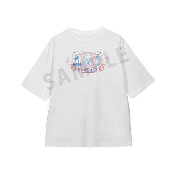 ＜商品名＞ぴちぴちピッチ BIGシルエットTシャツ モチーフ ユニセックス Mサイズ＜商品内容＞「ぴちぴちピッチ」より、BIGシルエットTシャツの登場です。作品に登場するアイテムのモチーフをBIGなシルエットTシャツに仕上げました。肩をドロ...