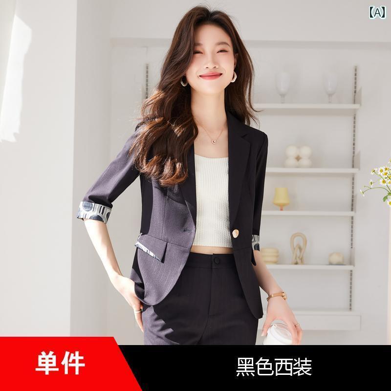 素材構成：ポリエステル繊維93.8.ポリウレタン弾性繊維(スパンデックス)5.8.その他0.4