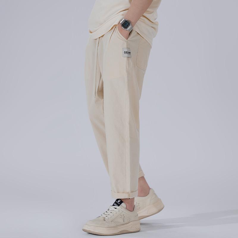 ・カテゴリ: ワークカジュアルパンツ・スタイル: カジュアル・主な素材: 綿・パンツスタイル: テーパード・股下: クロップド丈・ウエスト: ミドルウエスト・フロント: ジッパーフライ・厚さ: 薄手・柄: 無地・シーン: カジュアル・裾タイ...