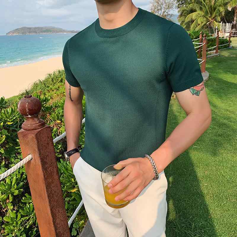 ・カテゴリ: Tシャツ・性別: メンズ・スタイル: 韓国・タイプ: プルオーバー・フィット: スリムフィット・主な素材: ポリエステル95.5%・柄: 無地・ネックライン: クルーネック・袖丈: 半袖・袖タイプ: レギュラー・シーン: カジ...