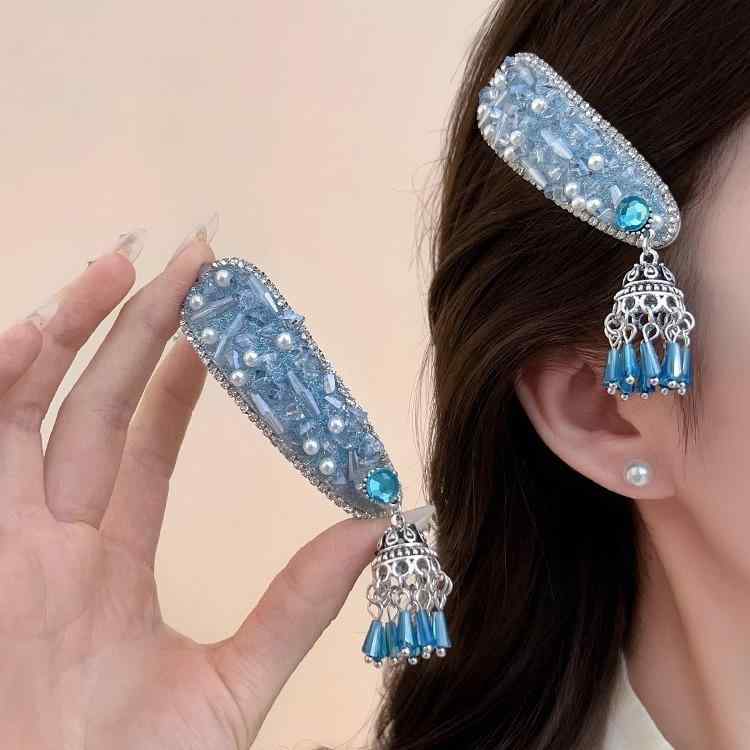 ・カテゴリ: ヘアアクセサリー・種類: BBピン・: フリンジクリスタルBBピン・テイスト: フェミニン・スタイル分類: 清新フェミニン・主な装飾: フリンジ・主な素材: 混合素材・加工方法: 手作業・対象: 女性