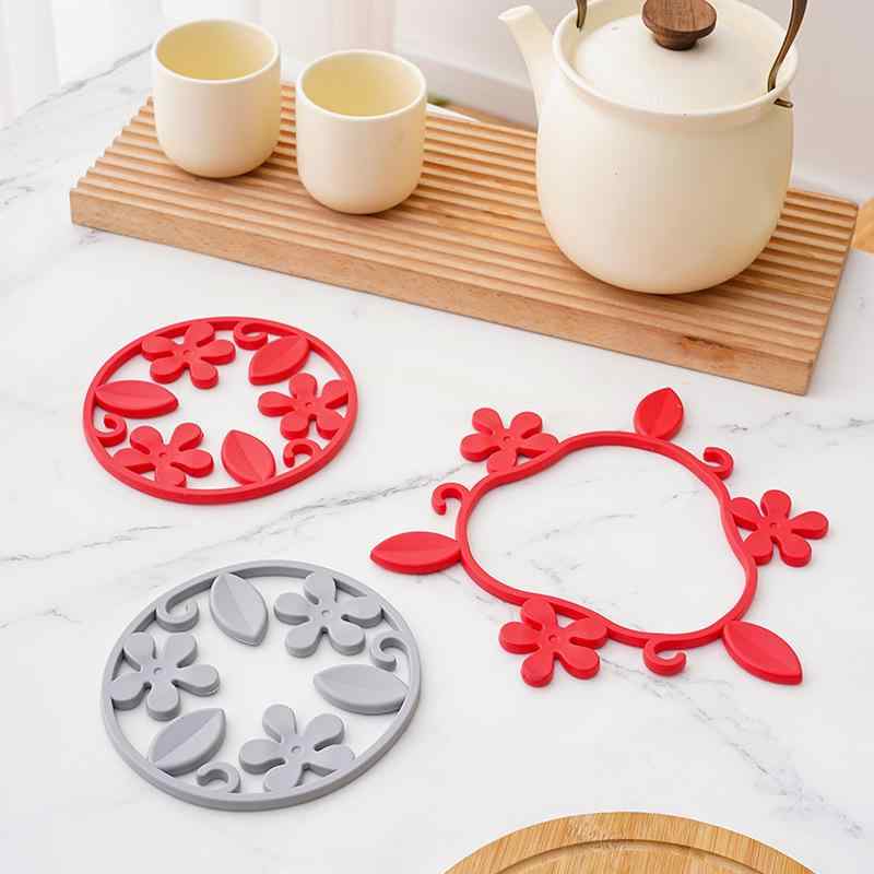 ・スタイル: モダンシンプル・主な素材: シリコン・柄: 花柄・形状: 円形・カラー展開: レッド、グレー