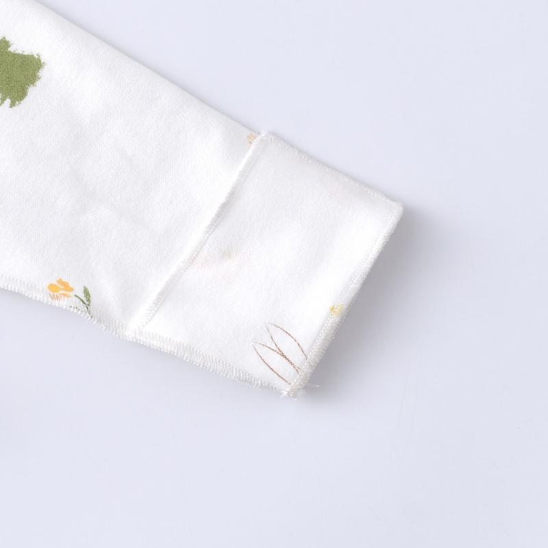 ・主な素材: コーマ綿・性別: ユニセックス・ネックライン: クルーネック・柄: プリント・生地加工: ピーチスキン加工、柔軟加工・シーズン: オールシーズン・対象年齢: 新生児(0～1歳、身長80cm以下)・カラー展開: オレンジ、ブラウ...