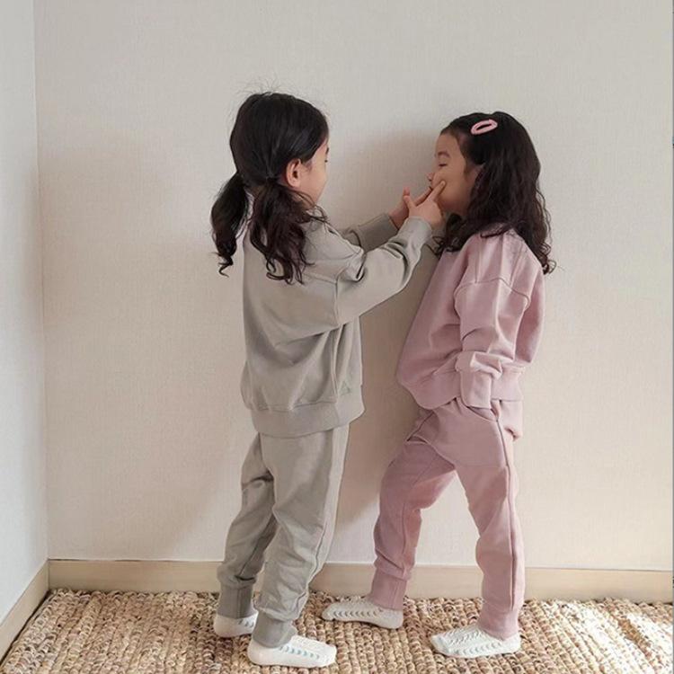 ・カテゴリ: キッズセットアップ・性別: ユニセックス・スタイル: 韓国・セットタイプ: パンツセット・セット内容: 2点セット・対象年齢: 1〜3歳、身長80〜100cm・季節: 春、秋・袖丈: 長袖・丈: ロング丈・生地加工: 柔軟加工...