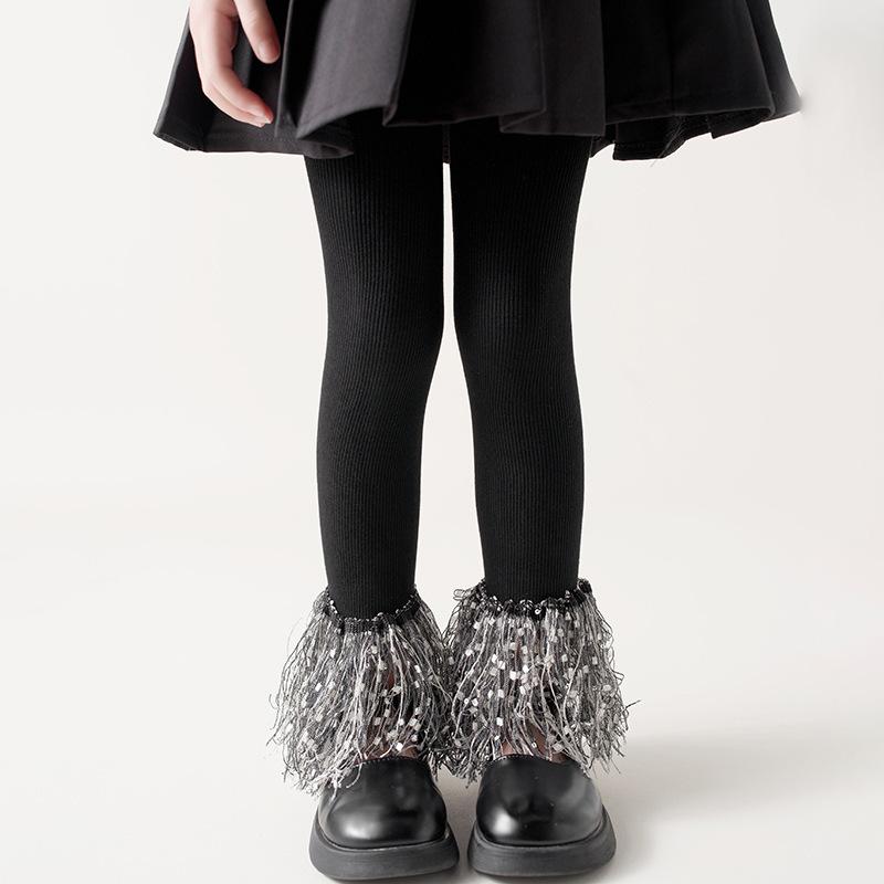 ・カテゴリ: 子供用タイツ・対象: 女の子・主な素材: 綿75%・柄: 無地・機能: 通気性、吸汗性・厚み: 中厚・筒丈: 連パン・要素: レース・カラー展開: ホワイト、グレー、ブラック・サイズ展開: M(1-2歳)、L(3-4歳)、XL...