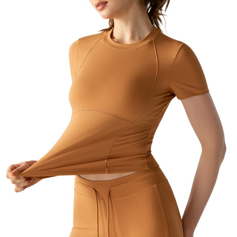 ・カテゴリ: Tシャツ・主な素材: ナイロン78%、スパンデックス22%・袖丈: 半袖・着丈: 腰丈・シルエット: タイト・カラー展開: 杉緑、南瓜茶、カーキ、暖灰、中藍、オフホワイト、ブラック・サイズ展開: S、M、L、XL・対象性別: ...