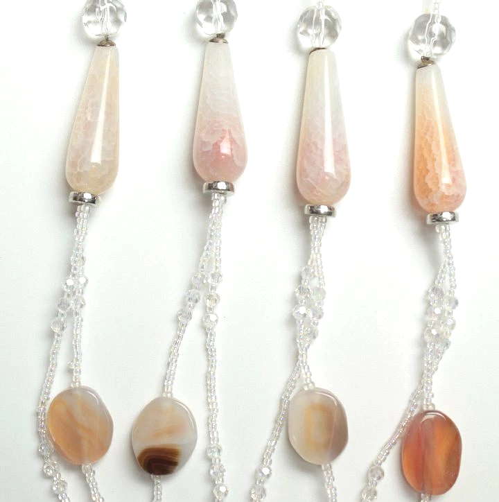 ギフト対応 ★★★タイ直輸入ネックレス★★★ゴージャスなロングネックレス☆カラーを統一し、異なるパーツの絶妙なる組み合わせ！存在感のある天然石のネックレスは、いつものファッションにプラスするだけでオシャレ度もアップ♪カニカンタイプの留め具付...