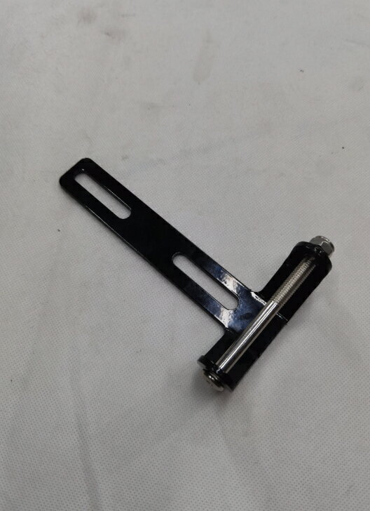 商品情報商品説明ソロシート　ステー　ブラケット　黒塗装メーカー品番P-3商品内容ソロシートステー適合車種sportster 2004－2021年注意事項及び免責事項●取り付けに関するサポートは行っておりません。※取り付け説明書は付属しており...