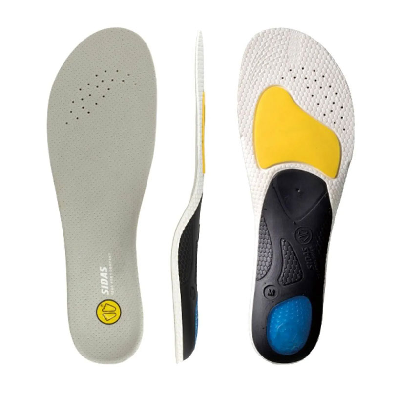 プロに指示されるインソール 履くだけで、ケガのリスクを軽減。 ナローカットだからスパイクと足の一体感が上がり、フィット感抜群。 ●スパイクの機能、ボール」タッチの感覚を損なわない薄型設計。 ●高いグリップ力でシューズやターンもスムーズ、パワ...