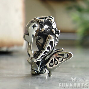 ◆ ギフトラッピングの詳細についてはこちら ◆ 　★　Item Info 【素材】 シルバー925/ジルコニア 【大きさ】 縦：1.6×幅：2.0×厚さ：2.4cm 【重さ】 約5g(オーダー品)(FUNKOUTS)(Ageha)絡みつく植...