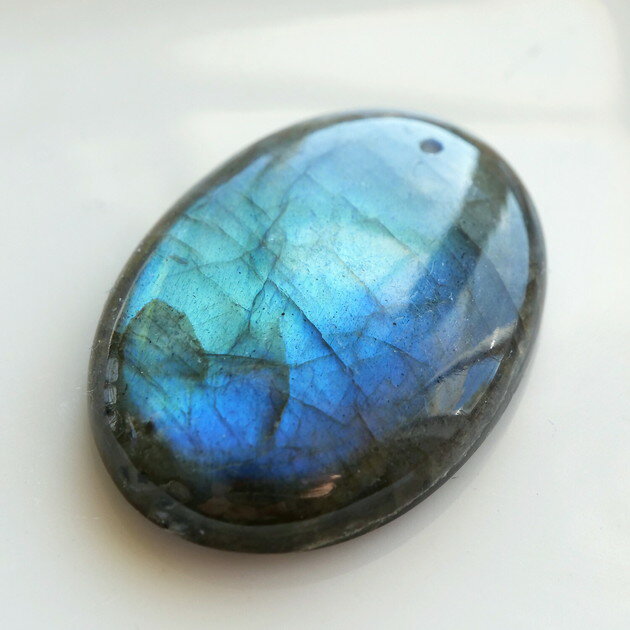 　★　Item Info 【石の名前】 ラブラドライト 【産地】 マダガスカル 【石の大きさ】 画像をご確認ください。 【重さ】 9g 【カラット】 45ct 【備考】Labradorite ラブラドライト カナダ、アメリカ、マダガスカル、...