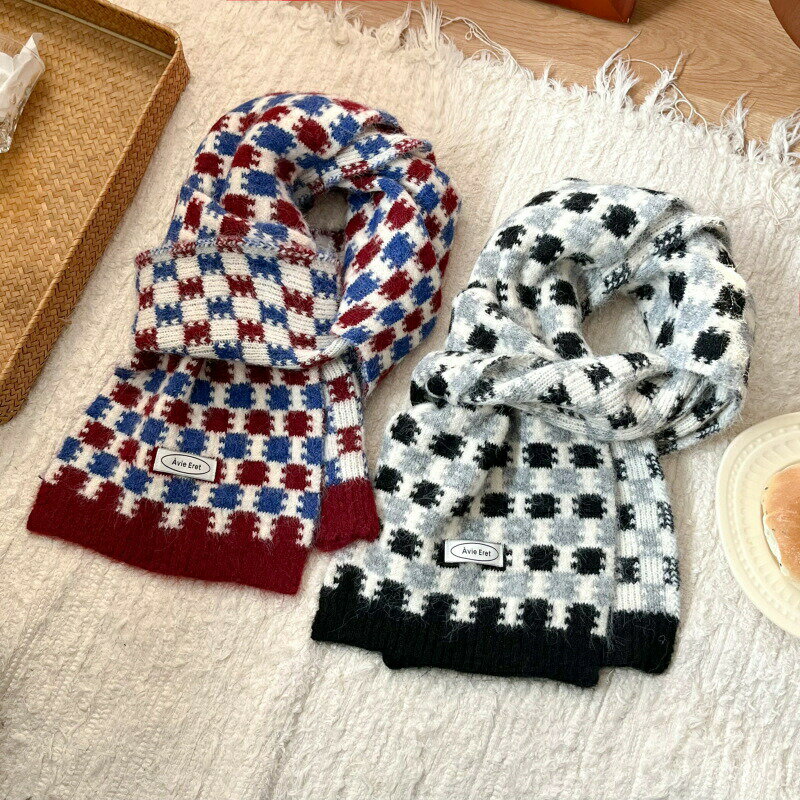 商品説明商品内容マフラー素材ポリエステル生産国中国サイズフリーサイズ※平置き採寸になります。実際のサイズとは誤差が出る場合がございますので、参考サイズとしてご覧ください。注意書き※商品写真は、できる限り現品を再現するように画像処理などの補正...
