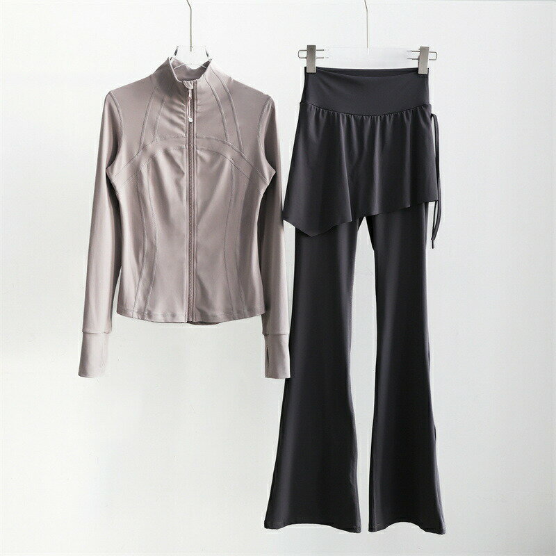 商品説明商品内容トップス+ズボン素材ポリエステル生産国中国サイズS/M/L/XL※平置き採寸になります。実際のサイズとは誤差が出る場合がございますので、参考サイズとしてご覧ください。注意書き※商品写真は、できる限り現品を再現するように画像処...