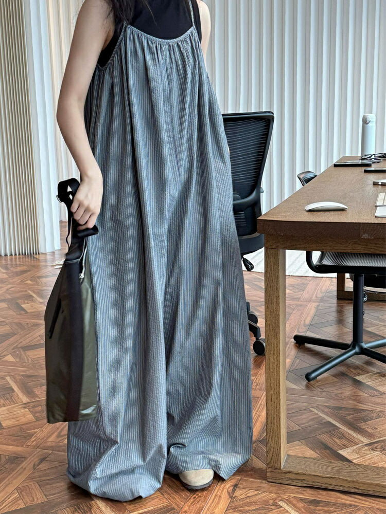 商品情報 商品名 サロペット ストライプ レディース オールインワン ワイドパンツ パンツ ボトムス ズボン 長ズボン ワイド 縦縞 ストライプパンツ ストレートパンツ フレア ロング丈 ポケット付き 大きいサイズ 体型カバー 涼しい 薄手...