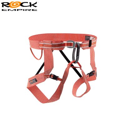 超軽量ハーネス。ダイニーマ製品。 ベルト幅42mm ヴィアフェラータ、岩稜歩き向き。 ■サイズ XS-M：ウエスト57-85cm レッグ43-62cm M-XL：ウエスト85-100cm レッグ62-71cm ■重量：146g（XS-M） ...