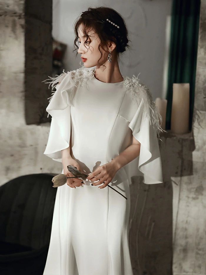 結婚式やお呼ばれ、演奏会、2次会、成人式、謝恩会、ブライダルなどにもピッタリなドレスを多数取り揃えております。 体のラインを整える工夫が各所に施され、美しいボディラインがでます。軽くて柔らかい生地は肌にやさしくて、爽やかな着心地にうっとり ...