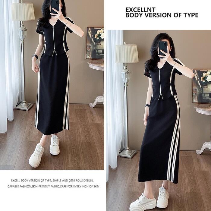 ジップアップのVネックトップス＆タイトスカートのセット。 美しいウエストラインにこだわった、フィット感のある女性らしいシルエットがポイント。 スポーティーとエレガントを兼ね備えたアイテムです。 【カラー】 ブラック 【素材】 ポリエステル他...