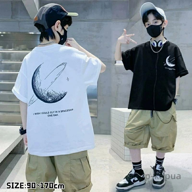 中大童 夏用 Tシャツ 半袖 綿100% 男の子 女の子 韓国風 おしゃれ 宇宙プリント 月 星 英字 クルーネック ゆったり カジュアル 黒 白 90 100 110 120 130 140 150 新作！夏にぴったり、涼しく快適！宇宙柄...