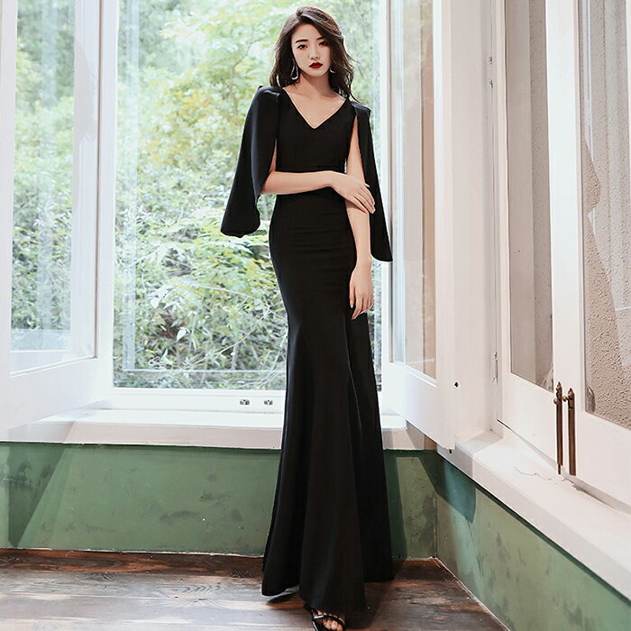 結婚式やお呼ばれ、演奏会、2次会、成人式、謝恩会、ブライダルなどにもピッタリなドレスを多数取り揃えております。&nbsp;体のラインを整える工夫が各所に施され、美しいボディラインがでます。軽くて柔らかい生地は肌にやさしくて、爽やかな着心地に...