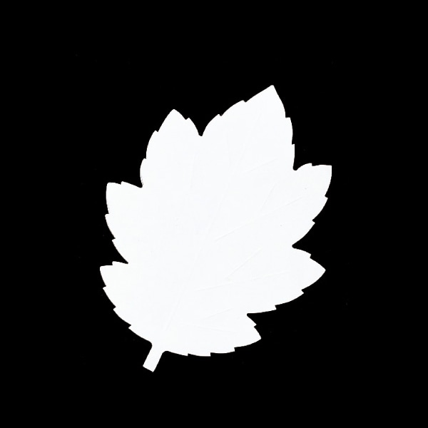 【バラ販売】葉形耐油天紙　菊（1袋/200枚入）4560164120267 菊の花びら形に抜き加工した白色奉書の耐油天紙です。 【商品説明】 【規格内容】幅210X長さ250MM【材質】無蛍光耐油和紙【色】白【柄】柄無【商品特徴】菊の花びら...