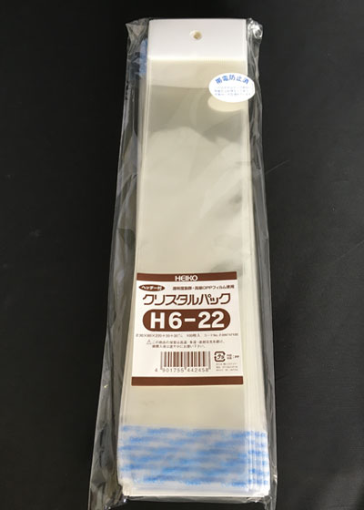 商品説明 サイズ厚み：0.03mm　巾：60mm　高さ：220mmヘッダー：30mm　テープ部分：30mm 入数100枚 材質 OPP（二軸延伸ポリプロピレン。透明度が高くラッピング等に用いられます。） お得な1,000枚入はこちらへ→HE...