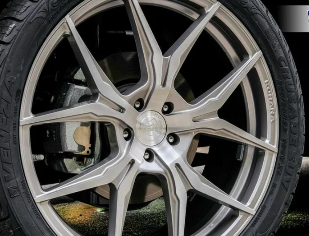 商品情報注意事項使用前は、よく振ってください。薄く、乾かしながら塗ってください。塗料が硬くなったら、ラッカーシンナーで柔らかくすると長持ちします。容器が劣化で割れる事があります。ROHANA　RFX5　ブラッシュド　チタニウム　色　13ml...