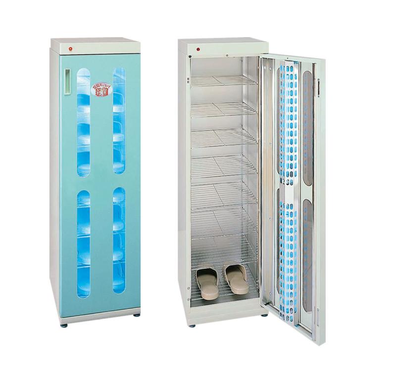 ●サイズ／幅32×奥行36×高さ110cm●重さ／27kg●電源／AC100V（50/60Hz切替式）●消費電力／26W●使用殺菌灯／10W×2灯●スリッパ収納数／8足・殺菌に対して短時間の照射で殺菌が可能な殺菌線スリッパ用ロッカー。・患者...