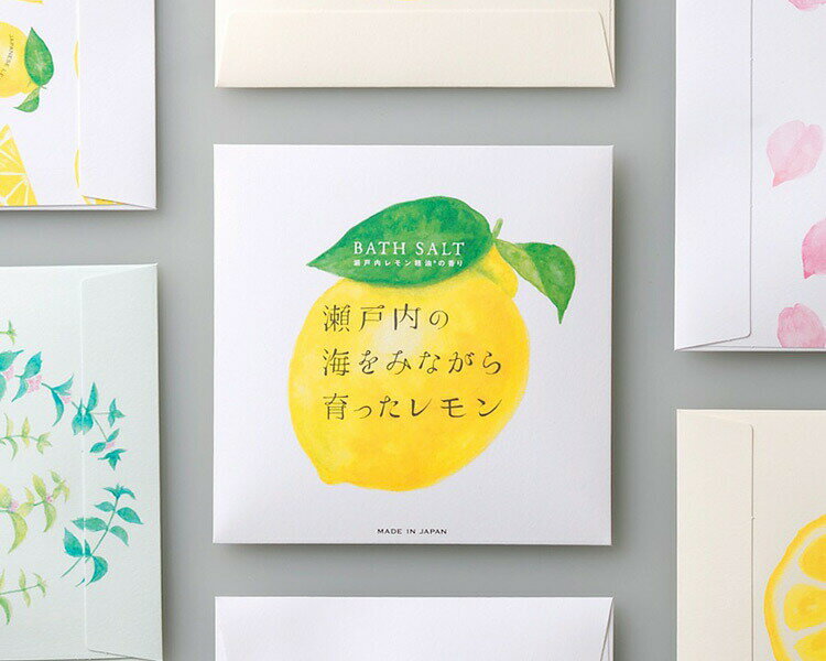 ●成分／海塩、アルガニアスピノサ核油、レモン果皮油●香り／厳選された瀬戸内レモン精油の爽やかな香り●生産国／日本・100％自然由来の成分だけで作ったバスソルト。バスタブに入れた瞬間、瀬戸内レモン精油の甘酸っぱい爽やかな香りが広がります。・太...