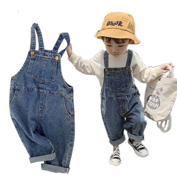 キッズデニムサロペットパンツをご紹介しますカジュアルコーデに合わせやすく幅広く活躍できる優秀アイテム柔らかく肌触りの良い生地を使用し、ロングシーズンご着用いただけます定番で着回しやすいデニムブルーをご用意いたしましたおすすめポイント《1》お...