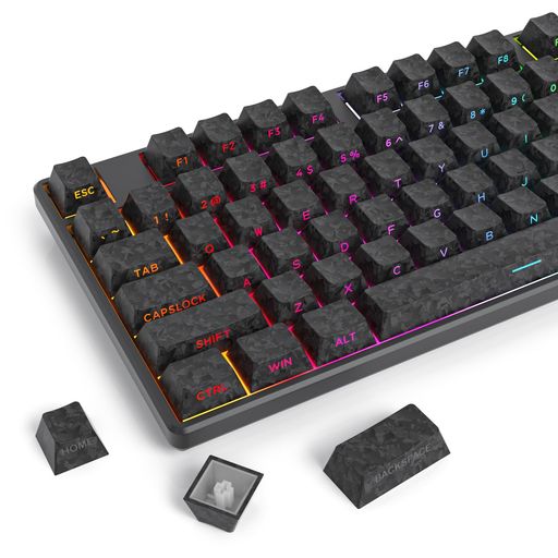 高品質 PBT 素材を採用したフォージドカーボンキーキャップは、長年の使用でも光沢や摩耗が抑えられ、独特なフォージドカーボン調の質感を長期間維持します。サイドプリントのシャインスルー文字は素材と一体成型されているため、文字の摩耗や脱落が完全...