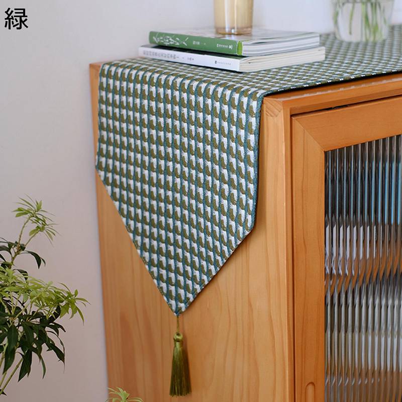 　　　 ◆◇◆人気の秘密◆◇◆ 【メイン素材】ポリエステル 【テーブルランナー サイズ（cm）】：32*200cm 32*120cm 32*220cm 32*180cm 32*160cm 【タッセルのアクセント】端には、美しいタッセルが付い...