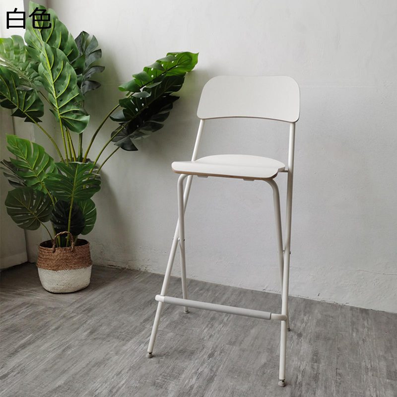 　　　 ◆◇◆人気の秘密◆◇◆ 滑り止めマット：椅子の足に滑り止めマットが付いており、椅子が移動する際に大きな騒音を避けることができ、同時に地面を傷つけにくい。 高品質素材：座面座面の材料は汚れにくく、水に濡れてもさっと拭き取れ、お手入れ簡...