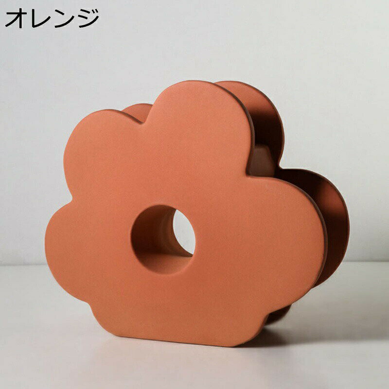 　　　 ◆◇◆人気の秘密◆◇◆ 【耐久素材】花瓶は高品質の陶磁器素材を使用し、熟練した職人が手作りし、丈夫で耐久性があり、長期間使用できます。 【モダンデコレーションスタイル】リビング、ダイニングテーブル、ダイニングルーム、オフィスなど、モ...