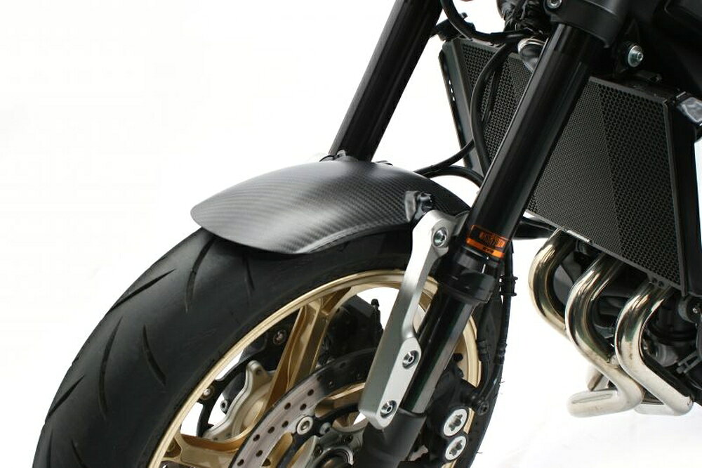 ◆適合車種 YAMAHA XSR900 '2016 〜 '2018ドライカーボン製品は従来のウエットカーボン製品とは全く異なり、特殊技術を用いて真空・高温で成型生産されます。圧倒的な軽さと高剛性を併せ持ち、宇宙航空工学からFormula1、...