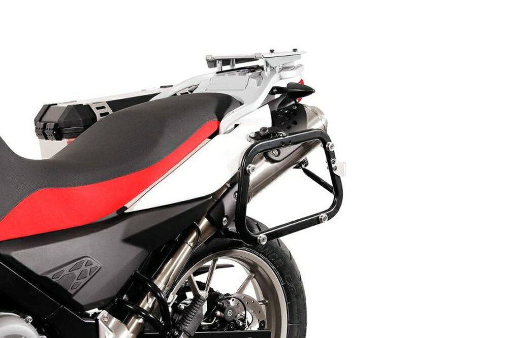 ◆適合車種 BMW F650GS '2007 〜 '2007 BMW G650GS '2011 〜 '2011▲アダプターキットは別売です ハードケースを固定するためのスチール製サイドキャリア。 QUICK-LOCK機構で、ファスナーを4分...