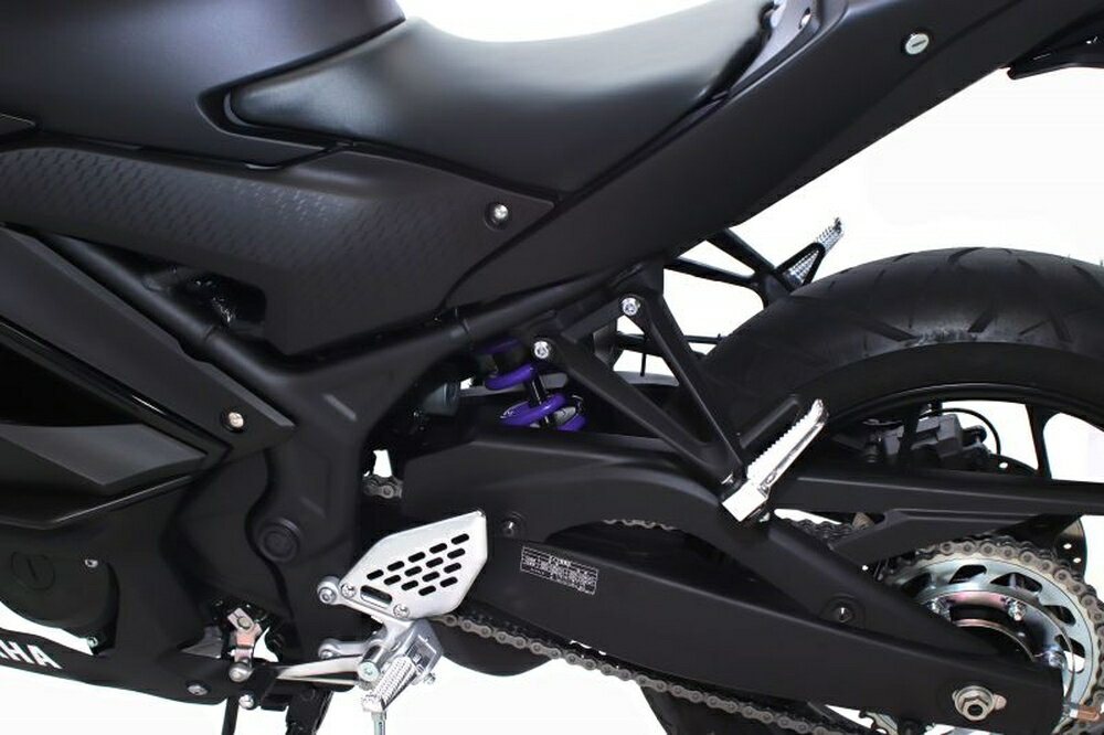◆適合車種 SUZUKI GSR750 '2011 〜 '2015 (ABS可)▲写真はイメージです。 日本仕様のリアショックとフロントスプリングを1セットにした、ハイパープロの魅力を最大限堪能できるキットボックス。 車種ごとに「乗り心地を...