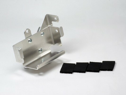 メーカー品番: 37105 JANコード: 4522285371058 A5052材使用、無地です。 12Vバッテリーが装着できます。 4Lモンキーの電装を12Vモンキー用(FIモンキーは除く)に変更し、モンキー用メンテナンスフリーバッテリ...