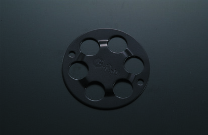 メーカー品番: 33011 JANコード: 4522285330116 タイプ:段つき穴あきタイプ カラーブラックアルマイト 材質:A2017材 備考:単品使用不可0
