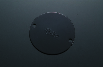 メーカー品番: 33018 JANコード: 4522285330185 ◆フラットタイプ ◆段つき穴あきタイプとの同時装着可 ◆材質：A2017材 ◆表面処理：ブラックアルマイト仕上げ0