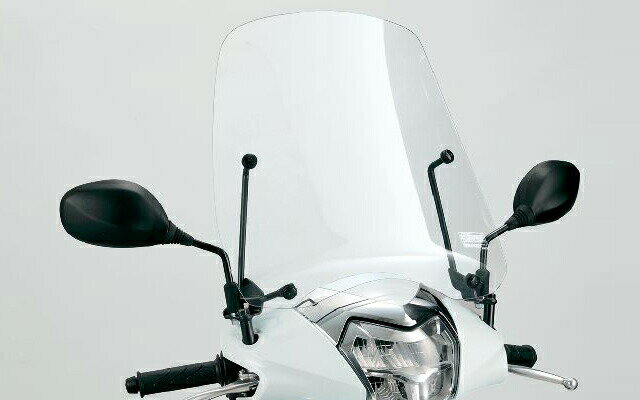 リード 125に合わせたデザインのウインドシールドです。走行中の風やホコリからライダーを保護します。 ◆適合機種：ホンダ リード125 ◆適用号機：JF45-1000001〜 ◆適用号機：JK12-1000001〜 ◆製品サイズ：440（高...