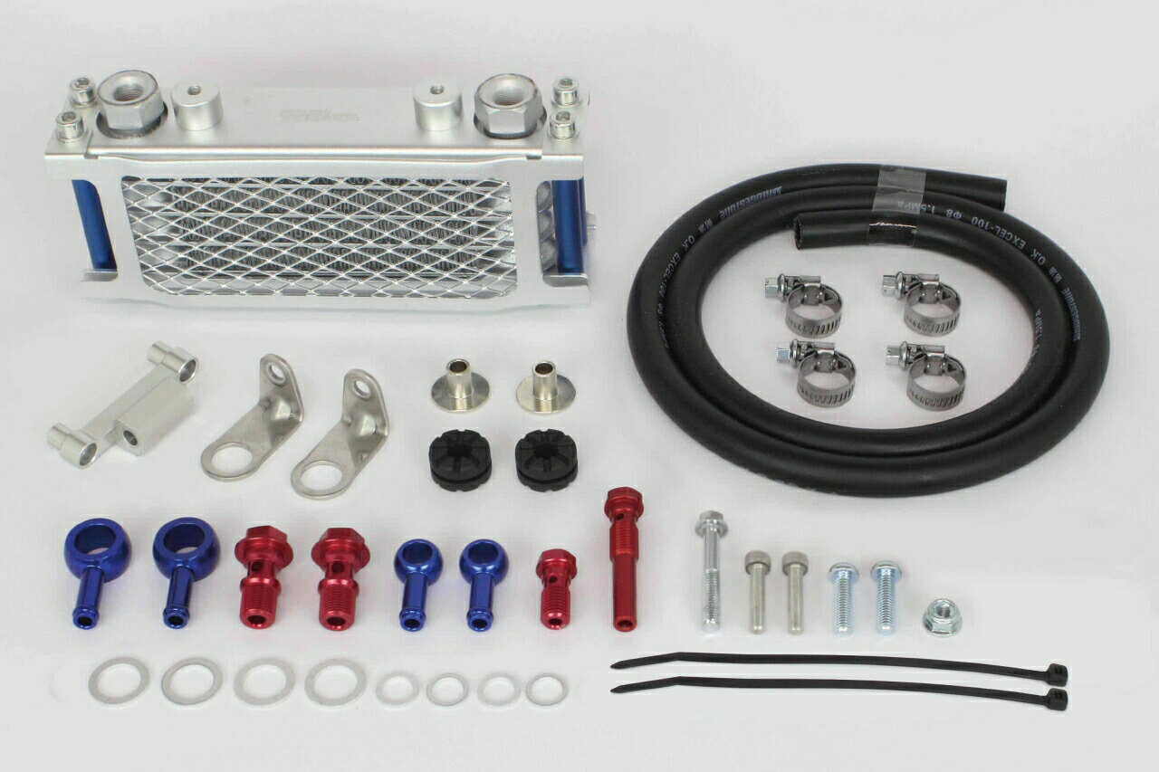 ◆適合車種 CT125(JA55-1000001〜) SP武川製スーパーヘッド4V+Rボアアップキット181cc、SP武川製マフラー装着車用 本製品はシリンダーヘッド上部にブラケットを装着し、オイルクーラー本体を固定します。 オイルクーラー...